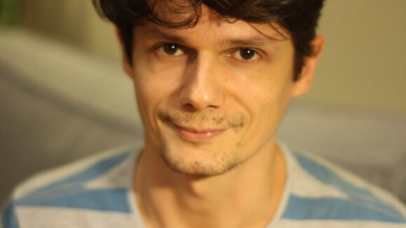 Ator mineiro Odilon Esteves é tema de novo episódio de podcast - Centro ...